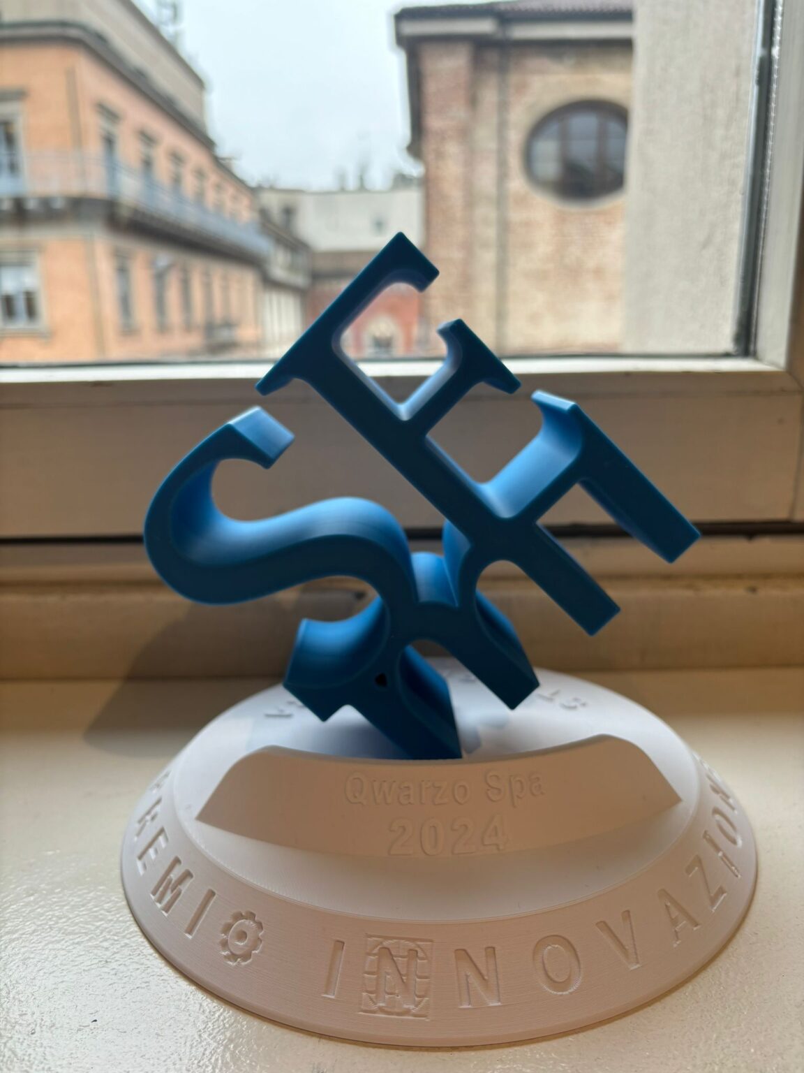 Leader in sustainable and circular packaging - Qwarzo ingling